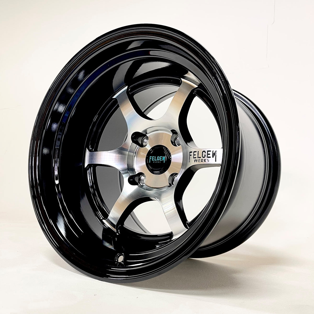 FW .001 15x10.5 - Gloss Black w/ Gloss Machine Center – Felgen Werks USA